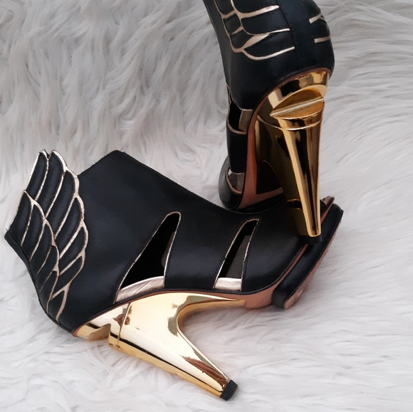 Topshop | Shoes | Top Shop Unique Leather Booties 85 | Poshmark